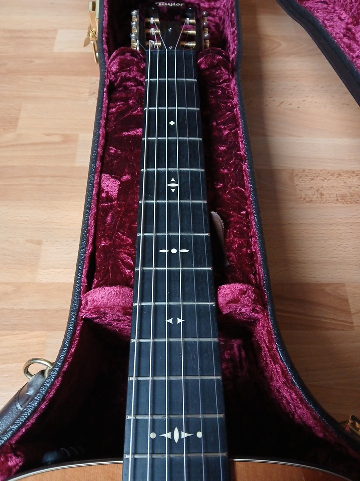 Taylor 512 Acoustic Guitar Solid Cedar Top, Solid Mahogany Back And ...