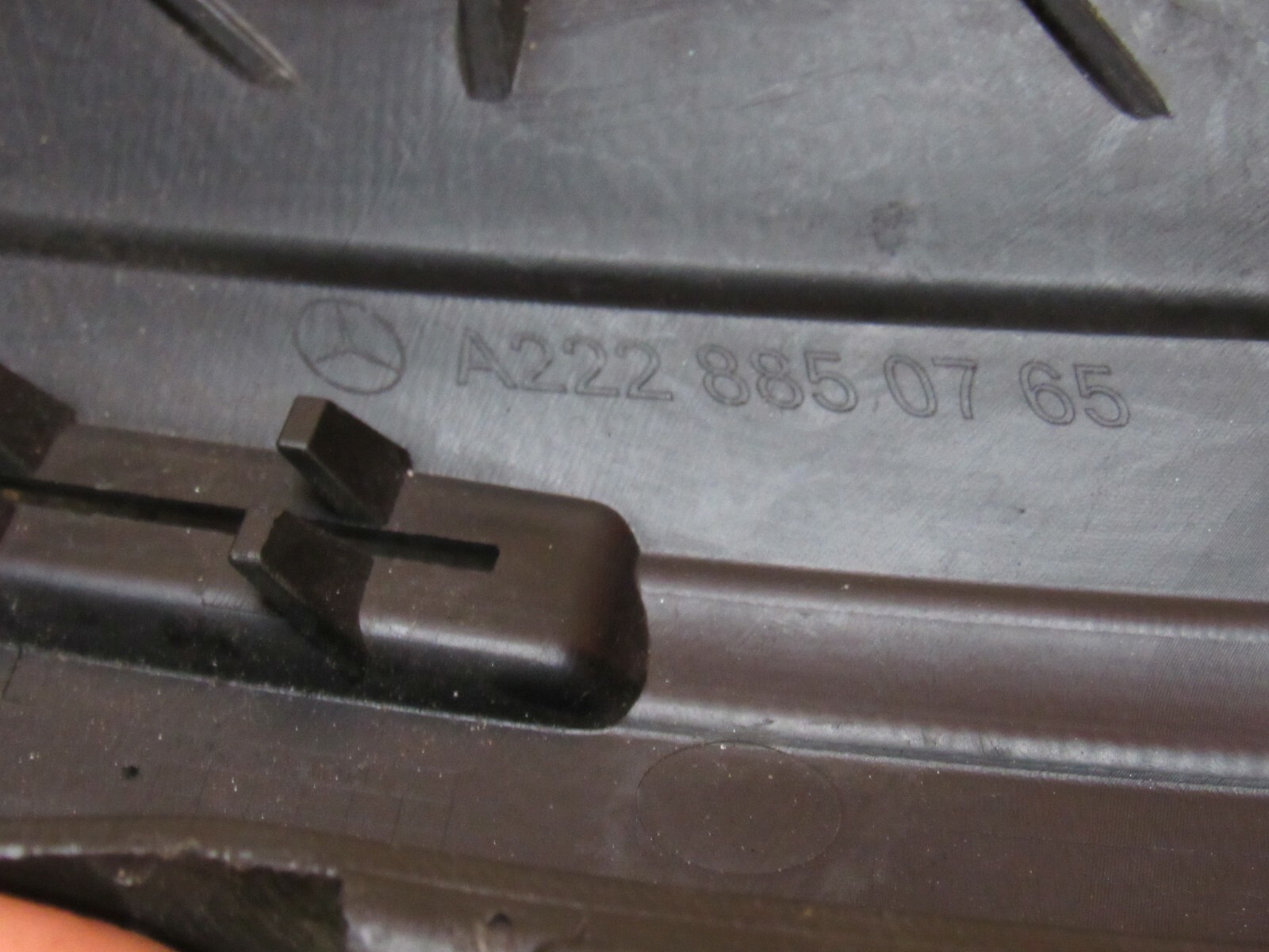 MERCEDES W222 S-Class Original Front Left Bumper Bracket 2228850765 OEM ...