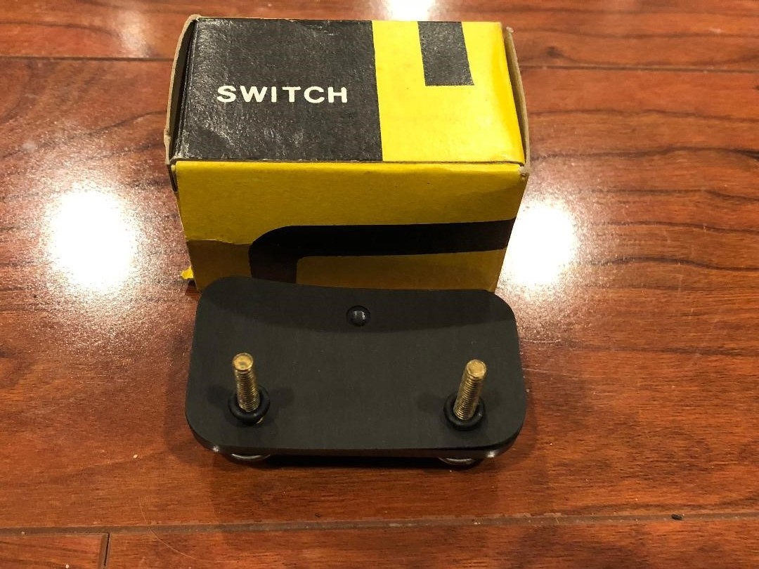 NOS 2 SPEED AXLE LIMIT CONTROL SWITCH FITS 1960 - 1968 GMC MEDIUM HEAVY ...