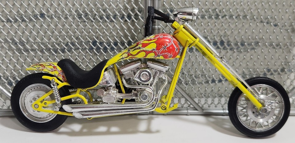 NewRay 1995 Chopper Motorcycle Low rider 10” Long Red Ylw Barbed Wire ...