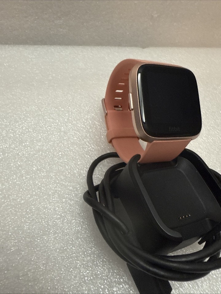 Fitbit Versa Fitness Smartwatch with box - Peach/Rose-Gold Aluminum ...