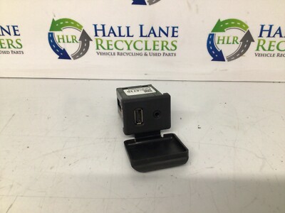 2013 VAUXHALL MOKKA MK1 - USB & AUX SOCKET PORT PANEL 20874710 - DZP V ...