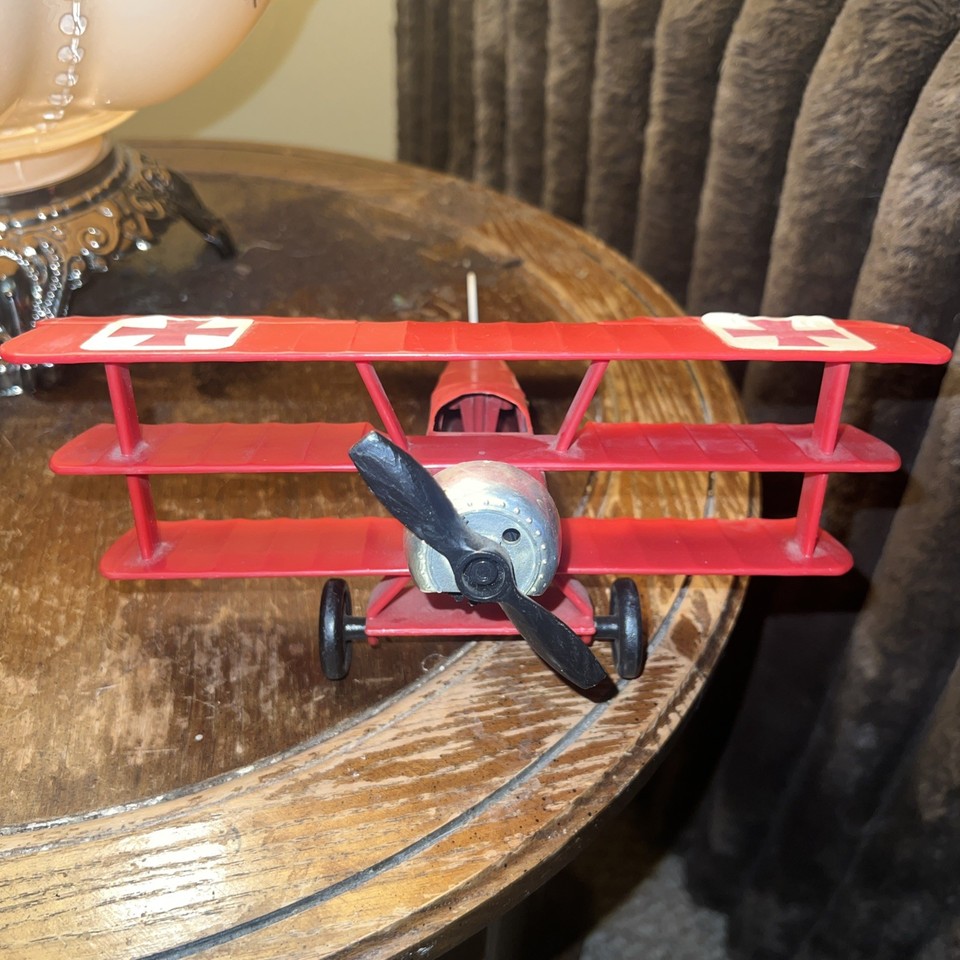 Red Baron DR-1 Tri-Plane Metal and Plastic Vintage TootsieToy 9 ...
