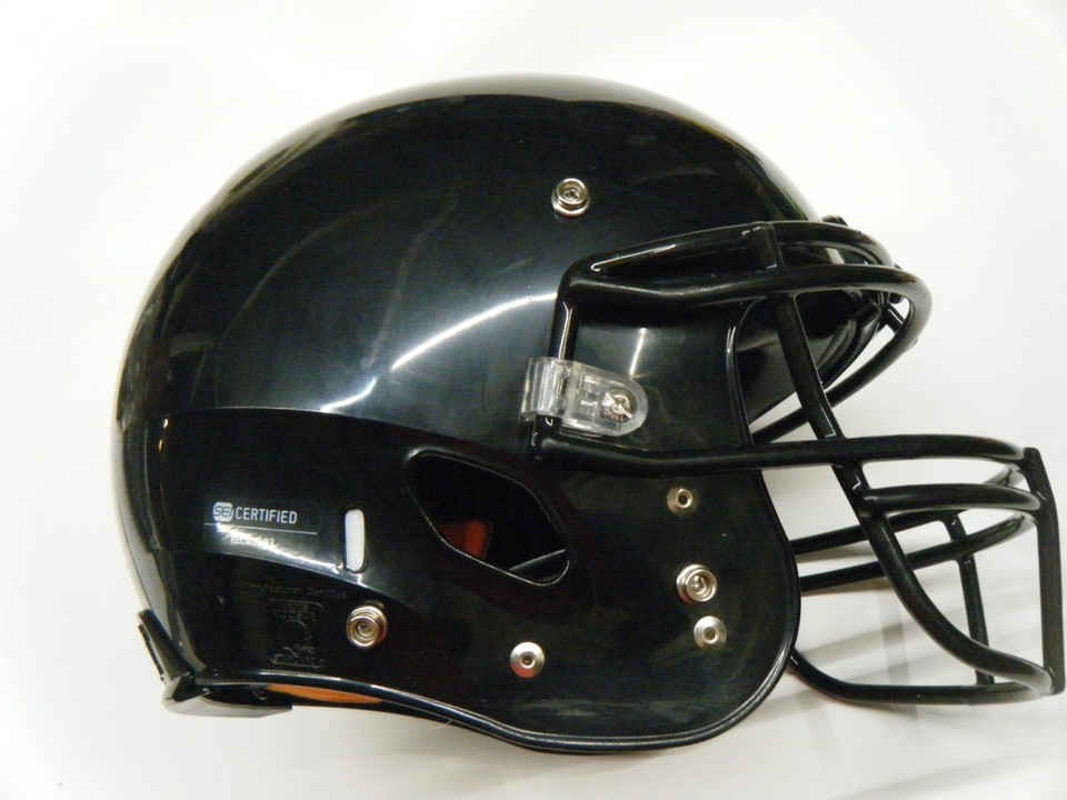 New Old stock Schutt Football Helmet. Large, Recruit R3. Flat Black ...
