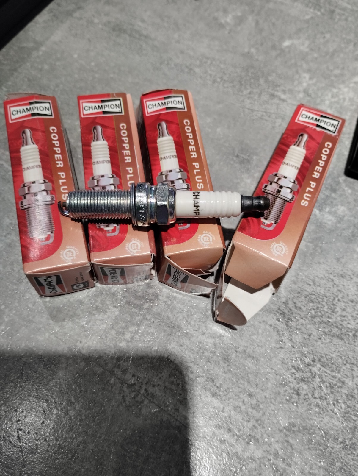 Champion RER8YC - Alternative spark plugs