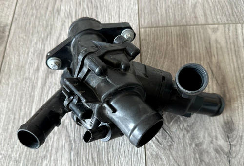 2015-2019 Mercedes-Benz CLA250 CLA45 GLA250 GLA45 Thermostat ...