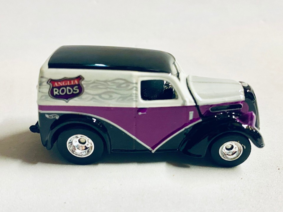 Hot Wheels - 1999 Hot Rod 10 Second - Anglia Panel #13 - Real Riders ...