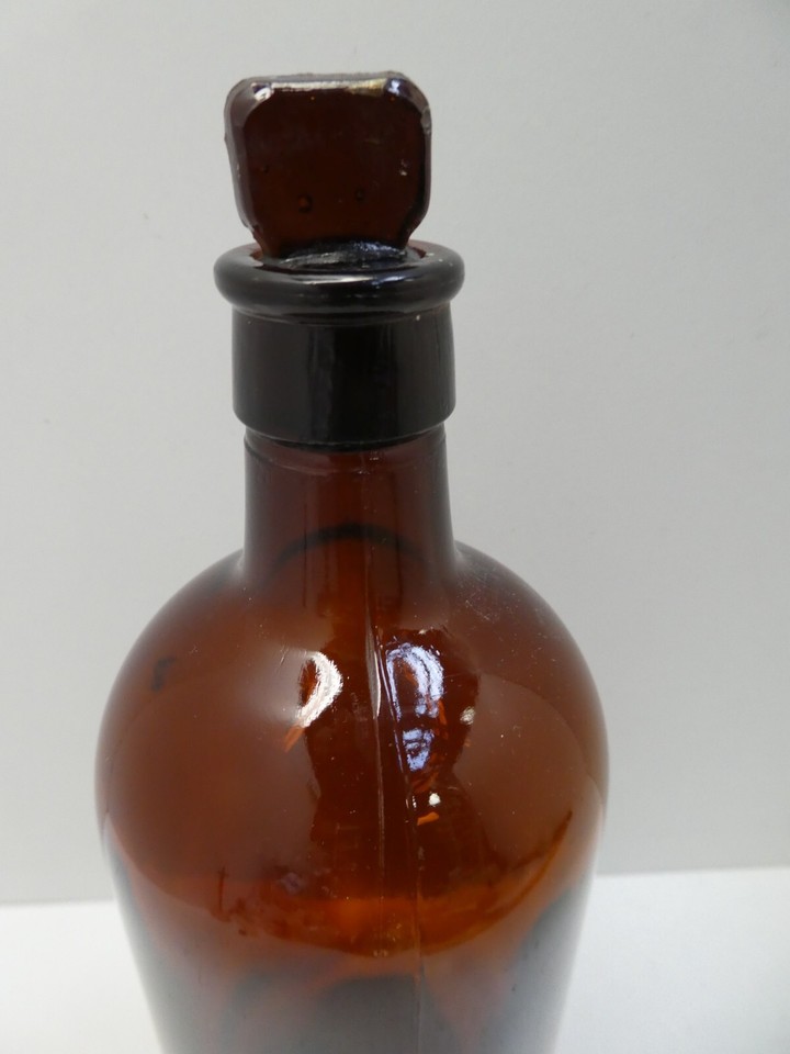 VINTAGE SCIENTIFIC GLASSWARE AMBER GLASS JAR LABORATORY CHEMIST BOTTLE ...