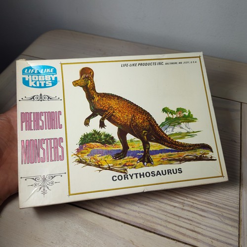 Life-Like Hobby Kits Prehistoric Monsters Corythosaurus Dinosaur Model ...