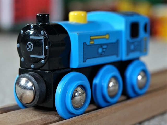 1993 BRIO Wooden LNER Big Blue Train Engine Osby Sweden 33410 for sale ...