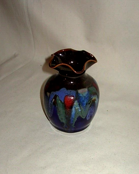 DK CLAY POTTERY SANFORD, NC SIGNED ETCHED 5.25" RUFFLED TOP DRIP GLAZE ...