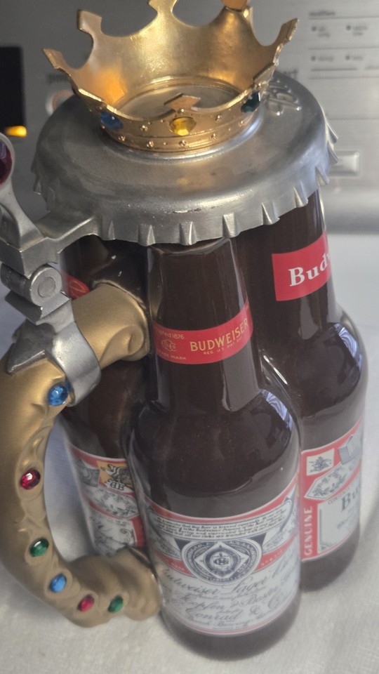 2001 Budweiser stein "The King of Beers" Members Only! 4 Bottle Crown ...