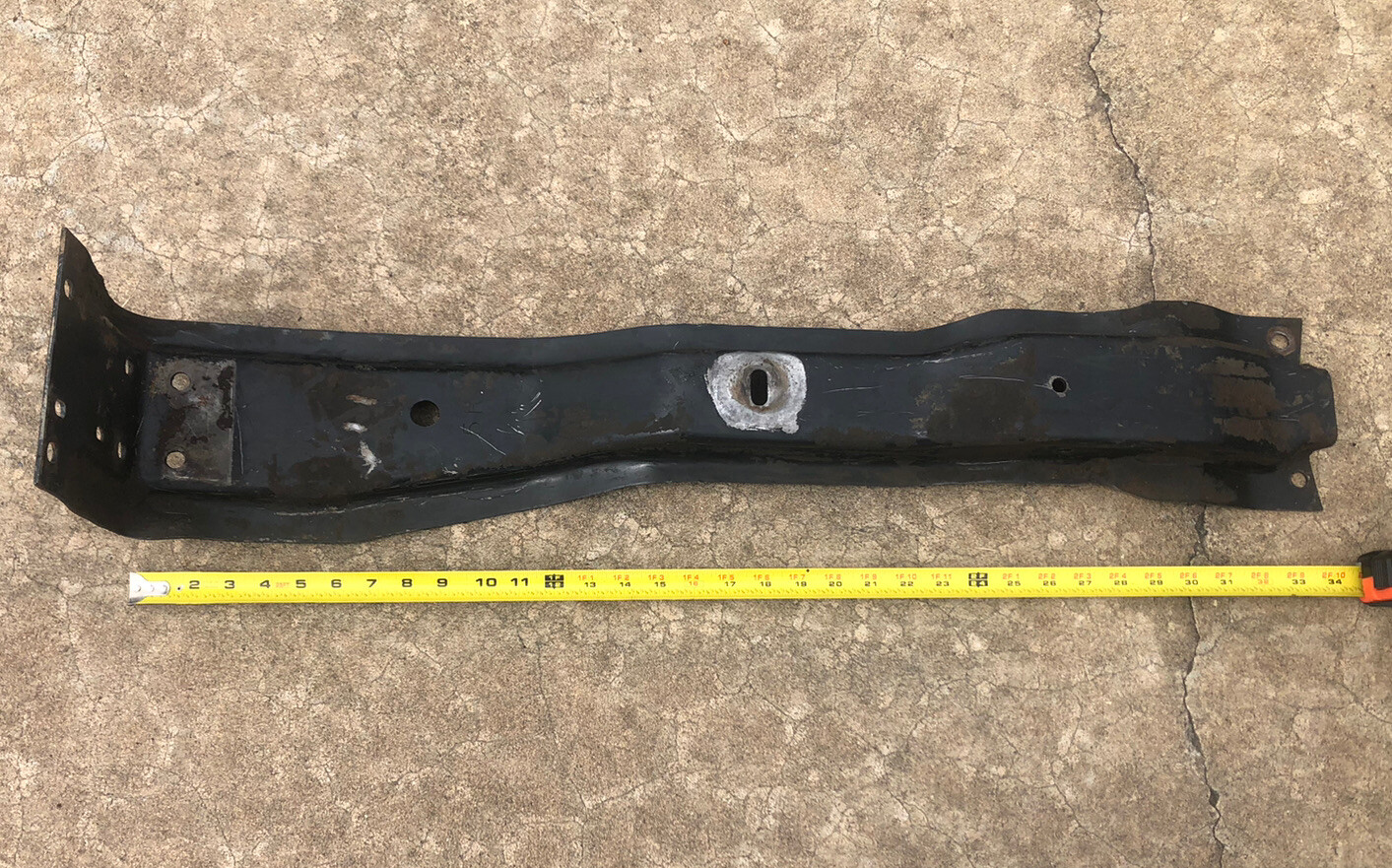 73-87 CHEVY GMC OEM TRANSMISSION CROSSMEMBER - SQUARE BODY - 2X4 1/2 3/ ...