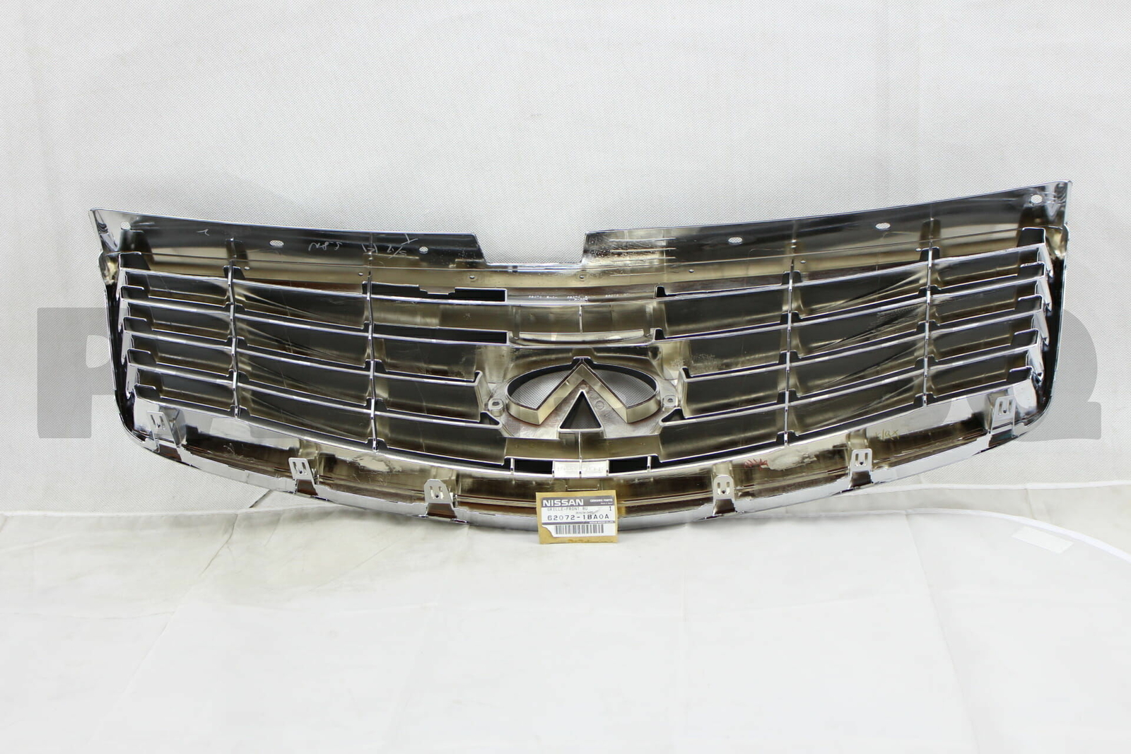 620721BA0A Genuine Nissan GRILLE-FRONT BUMPER,CENTER 62072-1BA0A | eBay