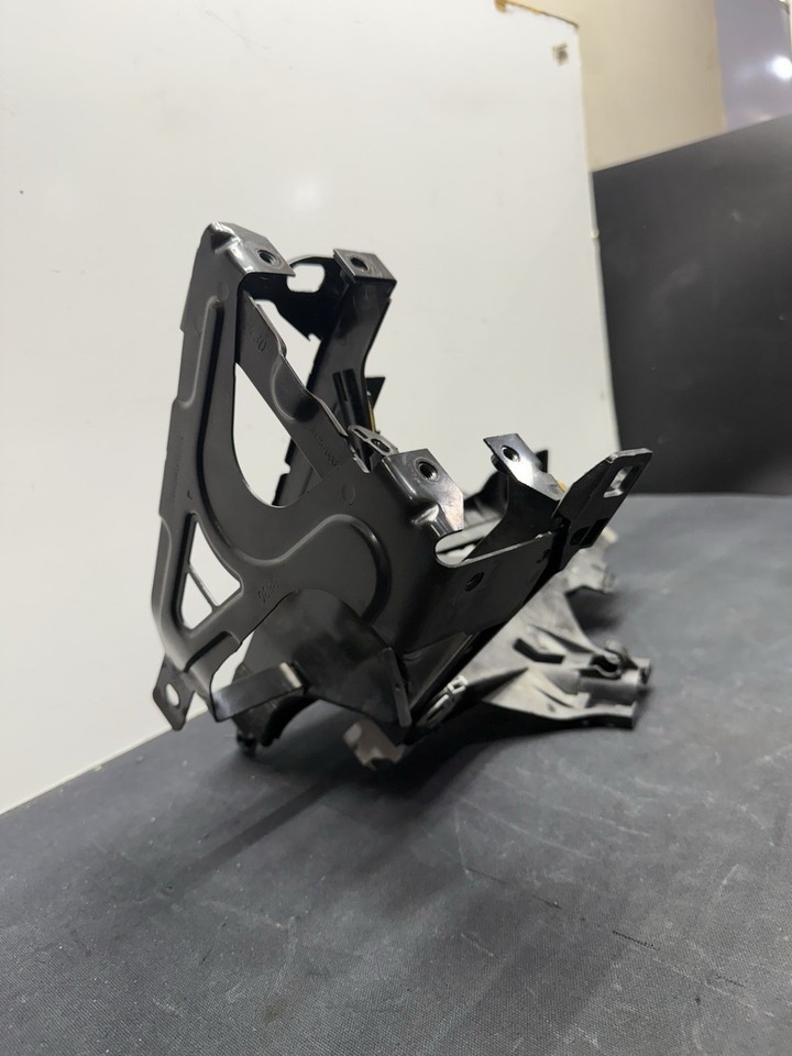 For BMW F10 528 535 550 51647200793 BM1225134 Radiator Outer Support ...