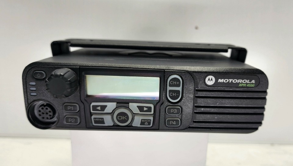 Motorola MotoTRBO XPR4550 UHF 403-470 Mhz 1000 CH Digital USED 25W | eBay
