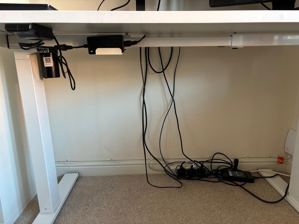 Desk Table Standing Up Desk Which Moves Up and Down Adjustable Height ...