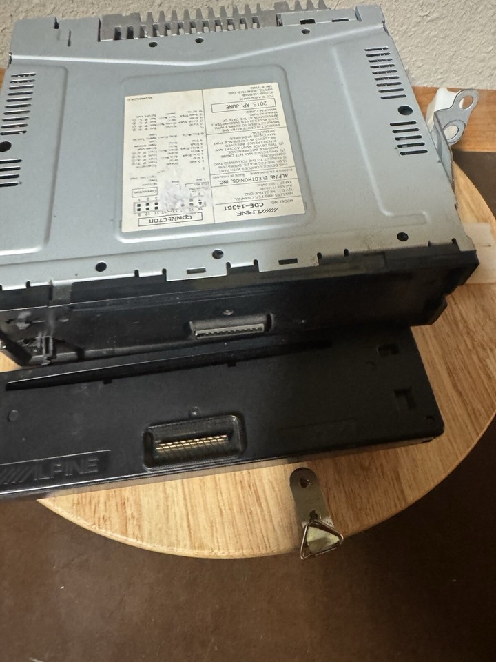 Alpine CDE-143BT, CD/MP3/USB/ Bluetooth Receiver | eBay