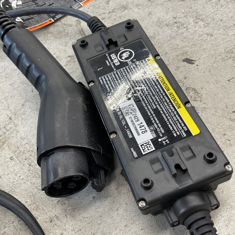 Chevrolet Bolt Charger Volt Electric Vehicle Plugin EV Car Battery 110v ...