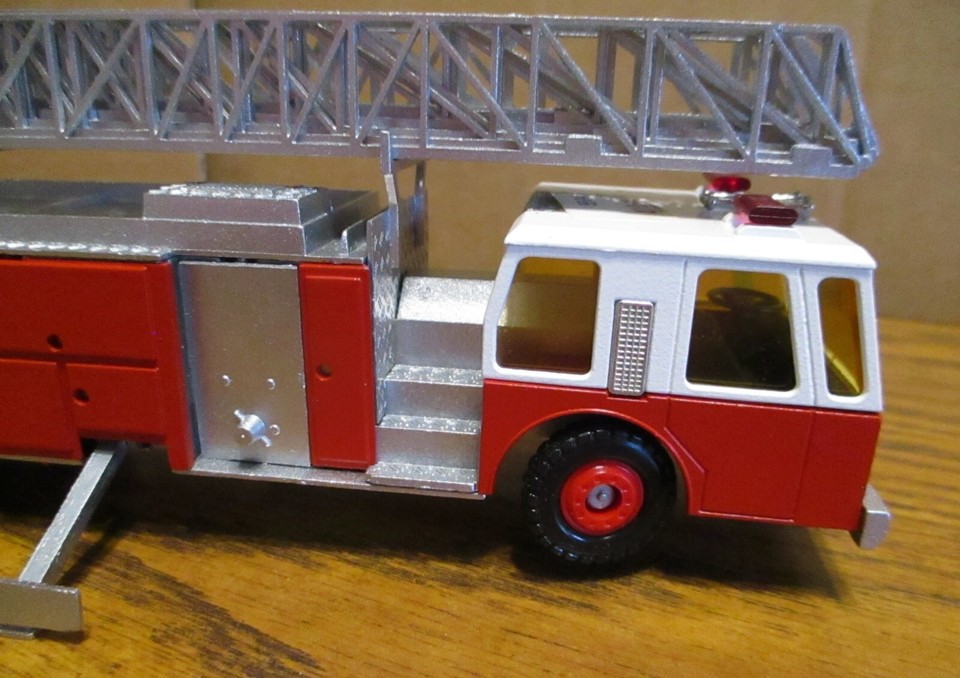 Conrad 5504 Aerial Hook Ladder Fire Truck Engine Collector Toy 1/50 W ...