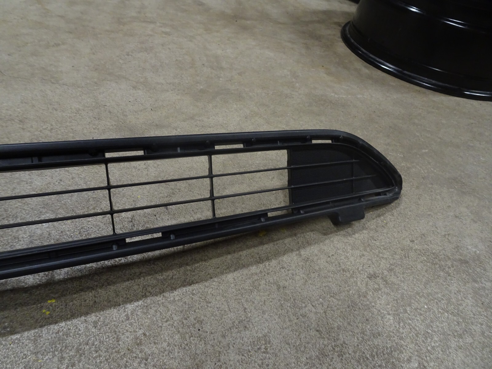 NEW Front Bumper Grille Lower 2016 2017 2018 Toyota RAV4 531120R070 OEM ...