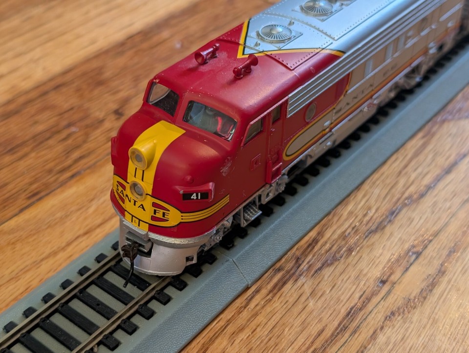 Athearn RTR Santa Fe #41 F7A HO Passenger Locomotive + B Unit Dumby | eBay