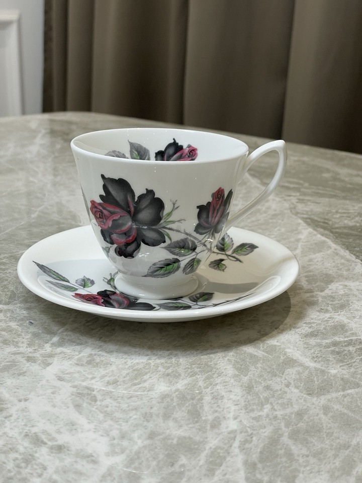 Royal Albert Black Rose Tea Set 5 Cups Saucers Cake Plate Bone China ...