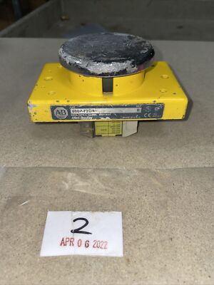 Pneumatic Valves - Palm Button