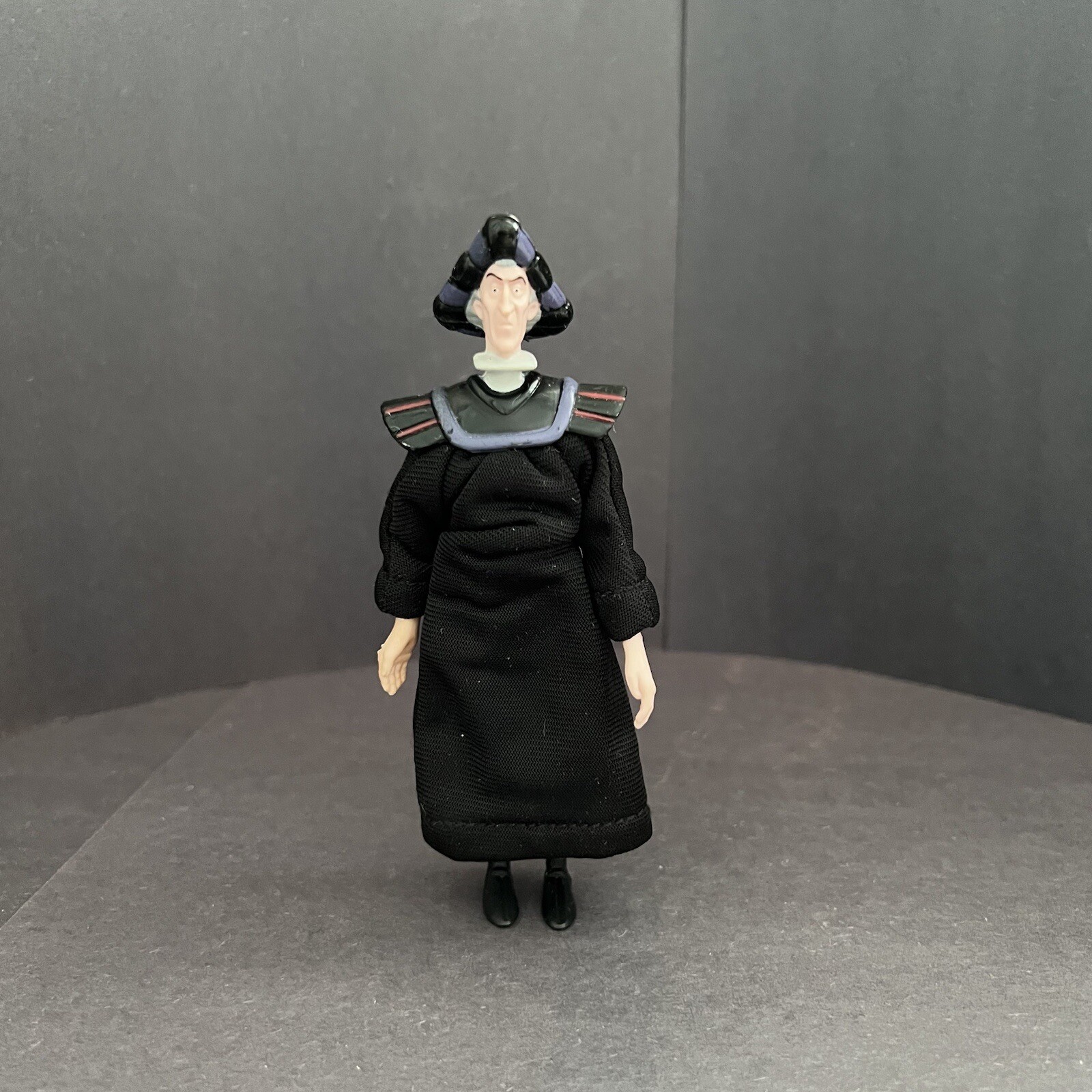 Vintage 1996 Hunchback of Notre Dame /Claude Frollo Action Figure ...