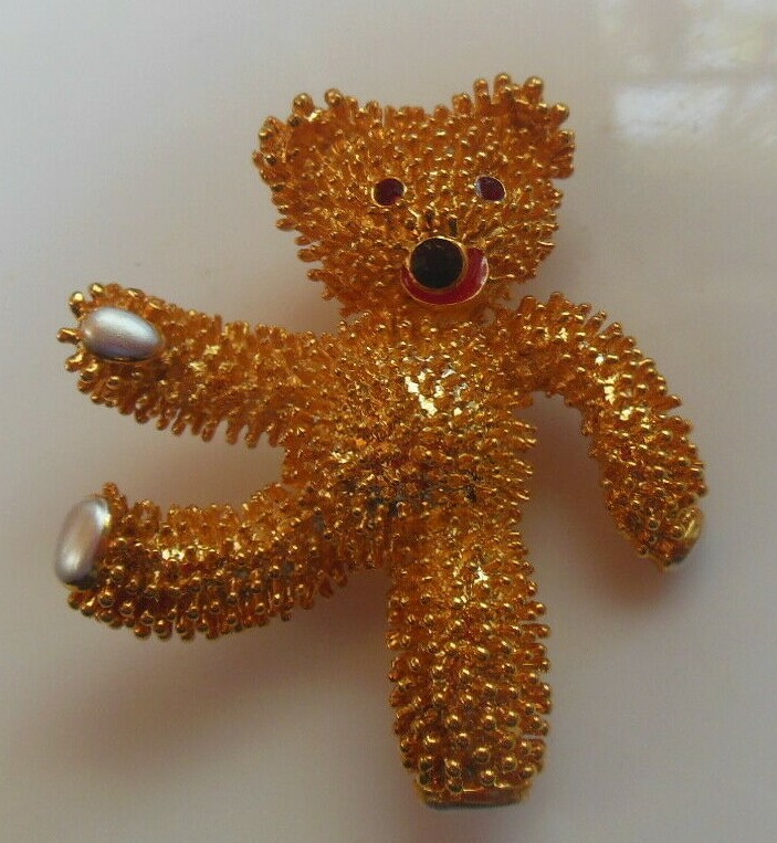 Vintage Signed JBK (Jacqueline Kennedy) Bear Brooch - Gem