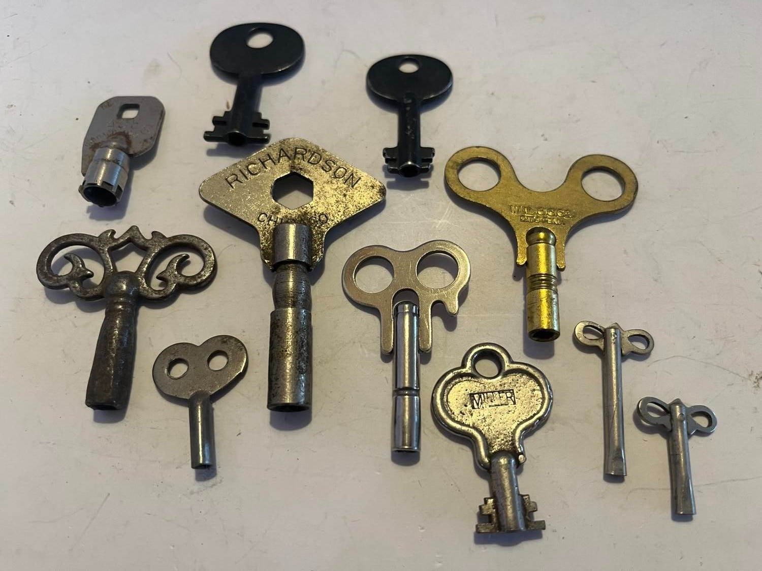 LOT OF 11 VINTAGE Antique Unusual Keys Clock Locks Etc | eBay