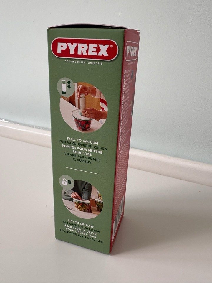 Pyrex Glass Storage Dishes Tubs Vacuum Storage Cook & Save 6 Piece Set ...