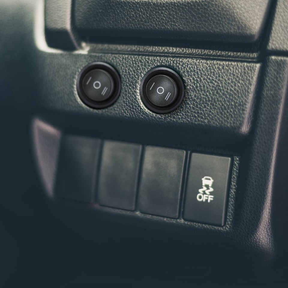 Double Switched Socket Rocker Toggle Single Throw Push Button Switches ...