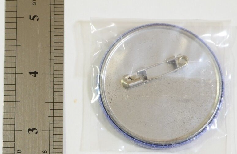 dirt on back) Ace of Diamond Kominato Haruichi Can badge 5.5cm Anime ...