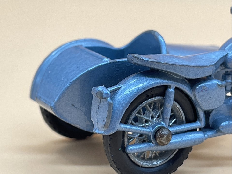 Triumph Matchbox Lesney Motorcycle T110 Sidecar Box and sidecar No.4 ...
