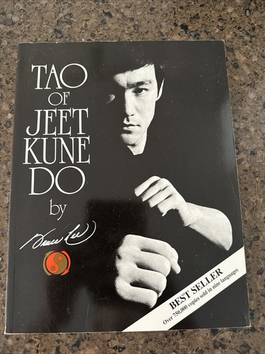 TAO OF JEET KUNE DO by Bruce Lee Best Seller 9780897500487 | eBay