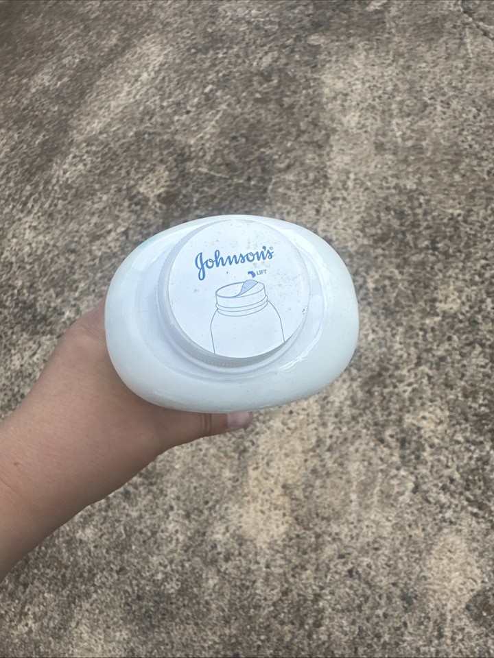 Johnson & Johnson's Baby Powder Talc Original 17oz RARE Soft Skin ...