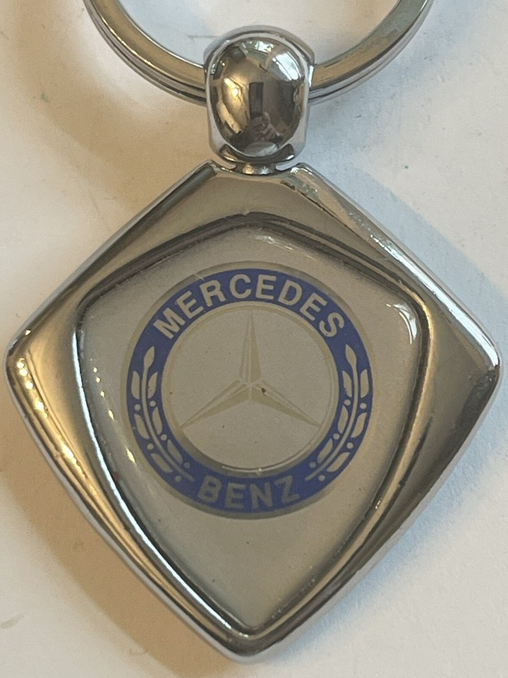 VERY COOL🇺🇸VINTAGE 1970s DIAMOND SHAPE”MERCEDES BENZ” CAR KEYCHAIN/FOB ...