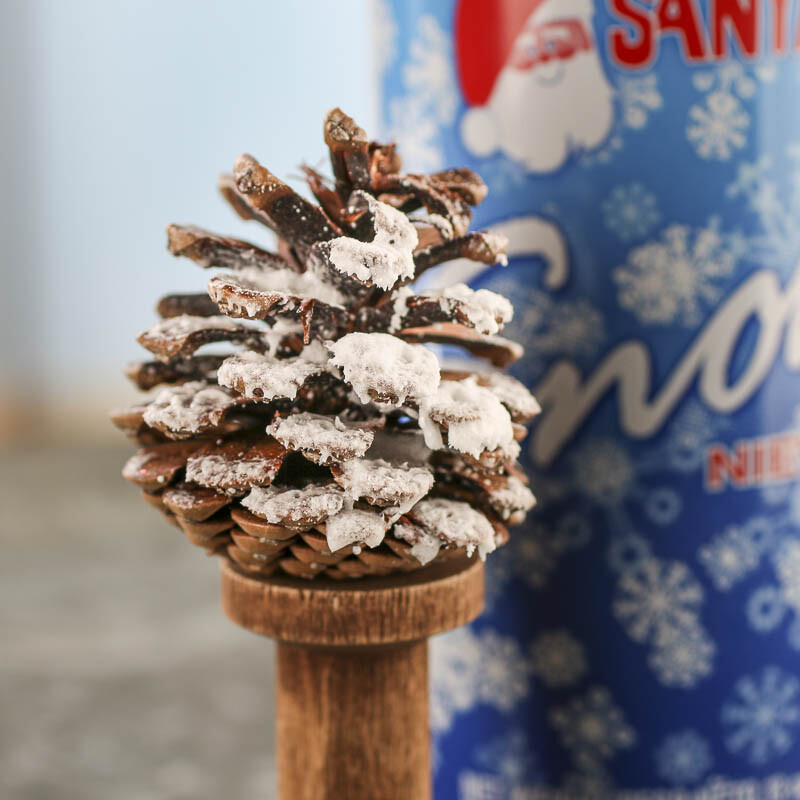 Santa Snow Spray Aerosol 13 Oz Flocking Can Model Scene RR Craft ...