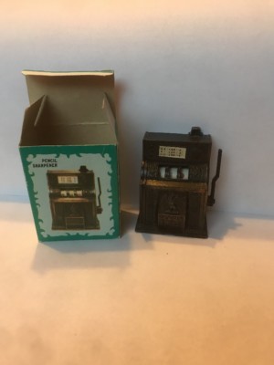 VINTAGE DIE-CAST METAL PENCIL SHARPENER MINIATURE SLOT MACHINE #9615 ...