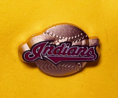 CLEVELAND INDIANS Gold Tone Baseball Pin MLB Major League Baseball ...