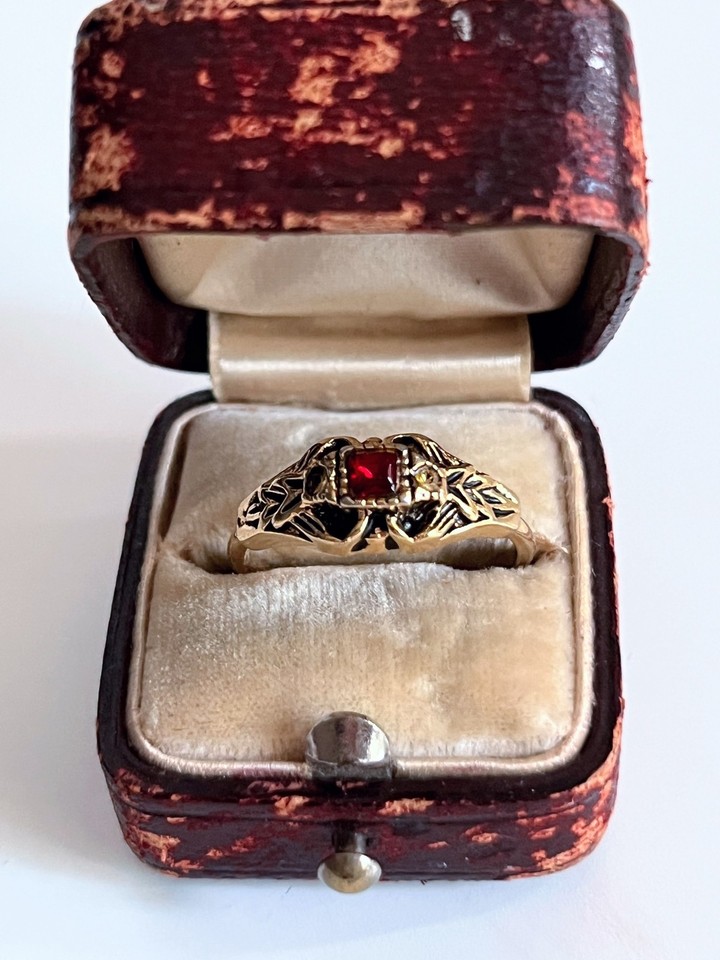 Vintage Victorian Style Gold Tone Ring w Square Red Stone and Green ...
