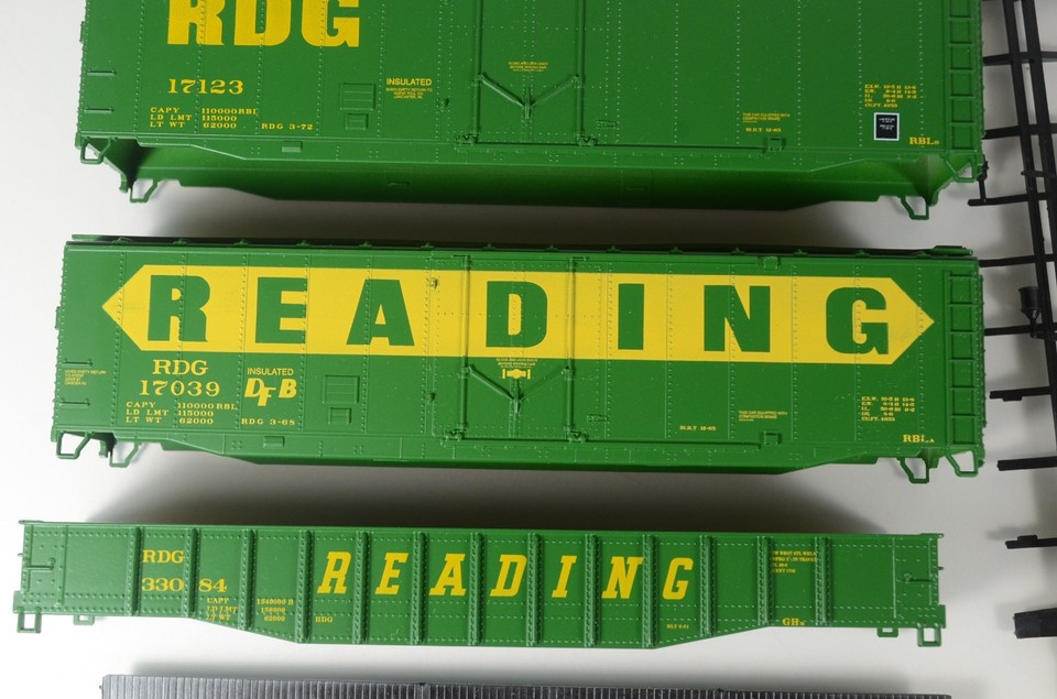 Athearn Special Edition HO Reading Two 50' Boxcar & 50' Gondola Kit Set ...