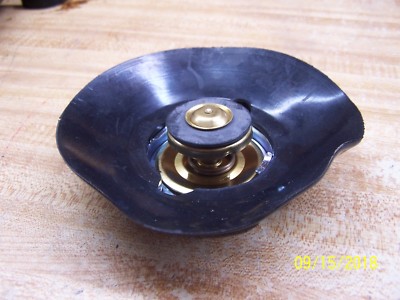 CASE-IH RADIATOR CAP FITS 884,885,885XL,886,966,986,1066,1086 ...