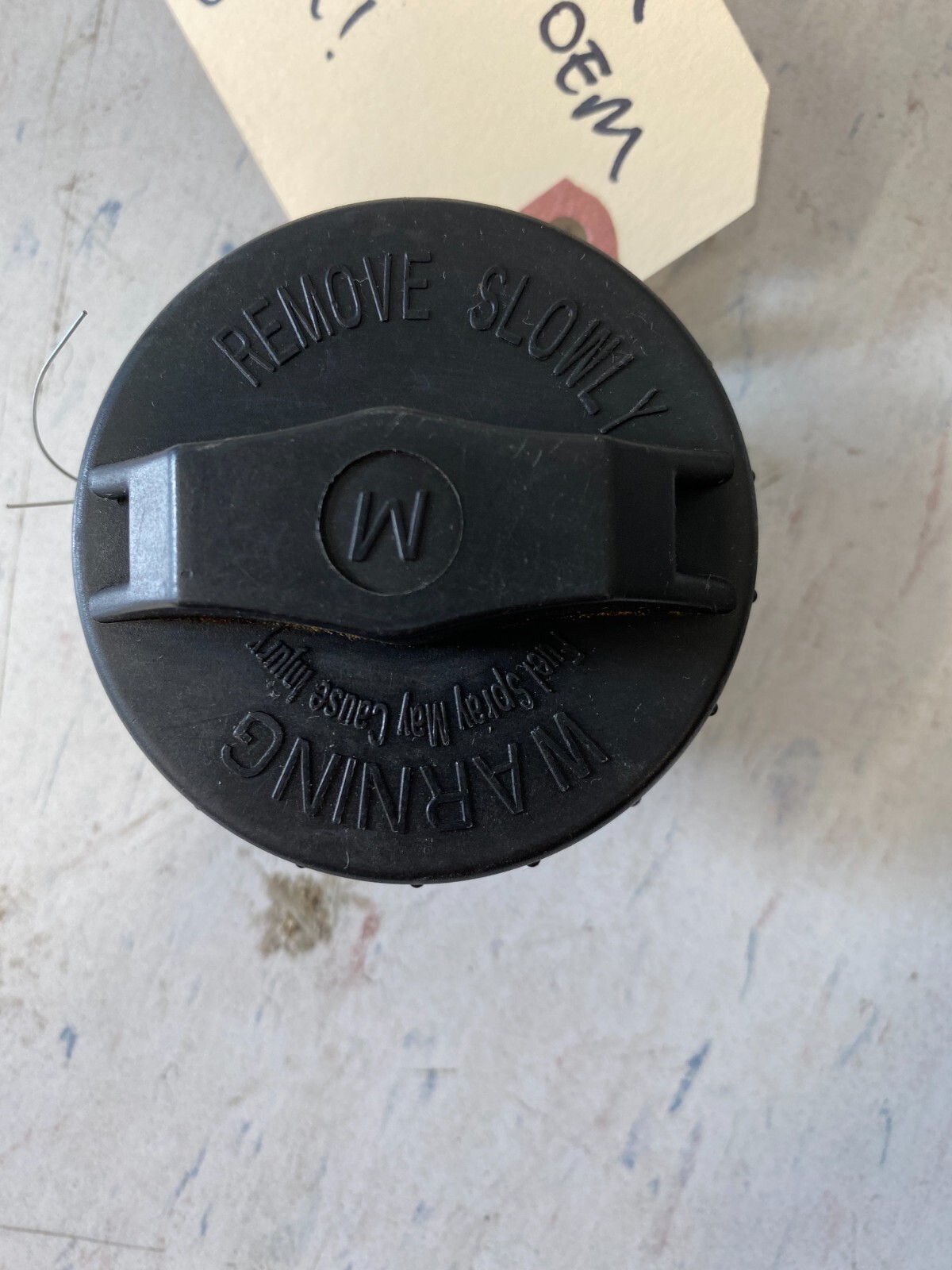 TOYOTA CAMRY COROLLA AVALON RAV4 4RUNNER TACOMA GAS CAP FUEL FILLER LID ...