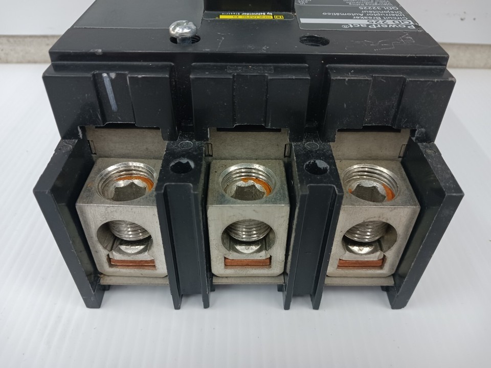 Square D 225 Amp Circuit Breaker 3 Pole 240 VAC 25kA QDL32225 *Green ...