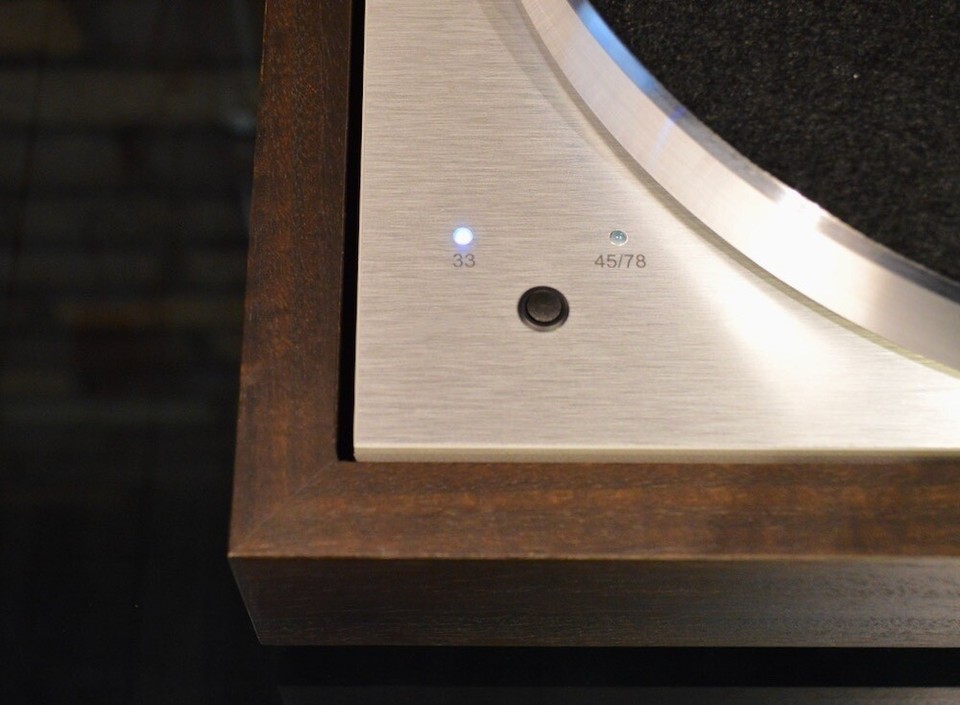 Pro-Ject Classic SB Turntable - Eucalyptus Superpack w/ Sumiko Blue ...