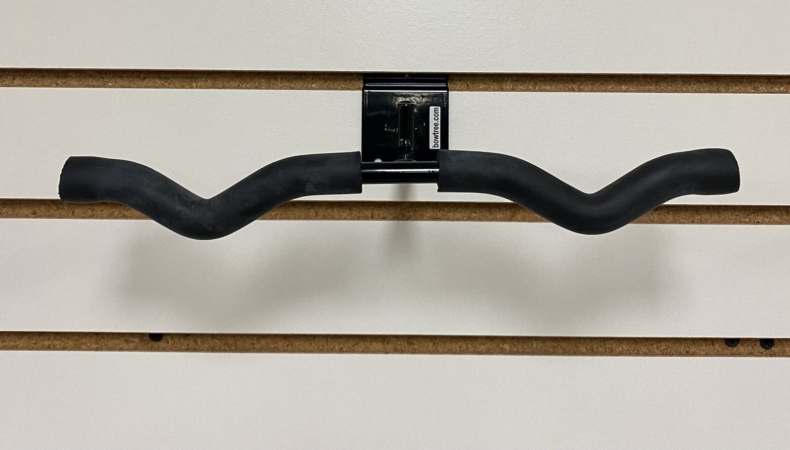 Bowtree Rinehart Slat Wall Compound Bow Holder Archery Slatwall Lot Of 20 | eBay