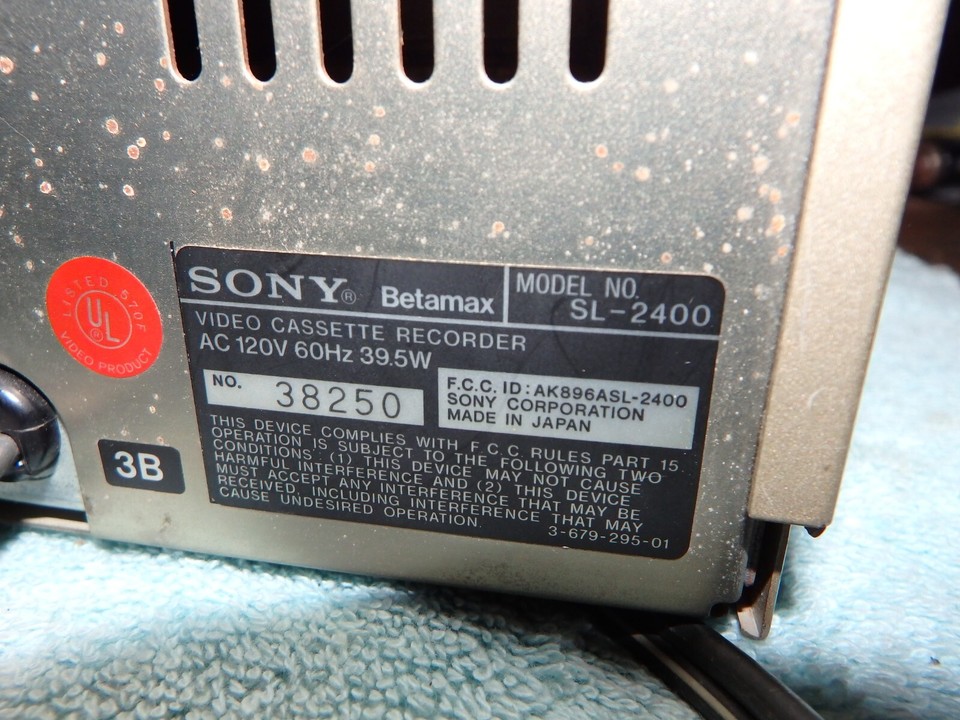 Sony SL-2400 Betamax beta tape player Recorder Powers On Read ...