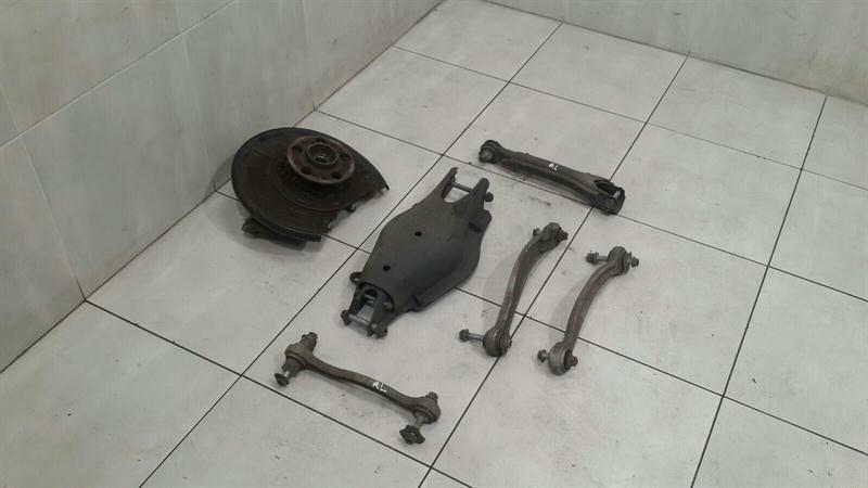 MERCEDES E W212 Left Rear Hub A2123500141 Radlagergehäuse Hinten Links ...